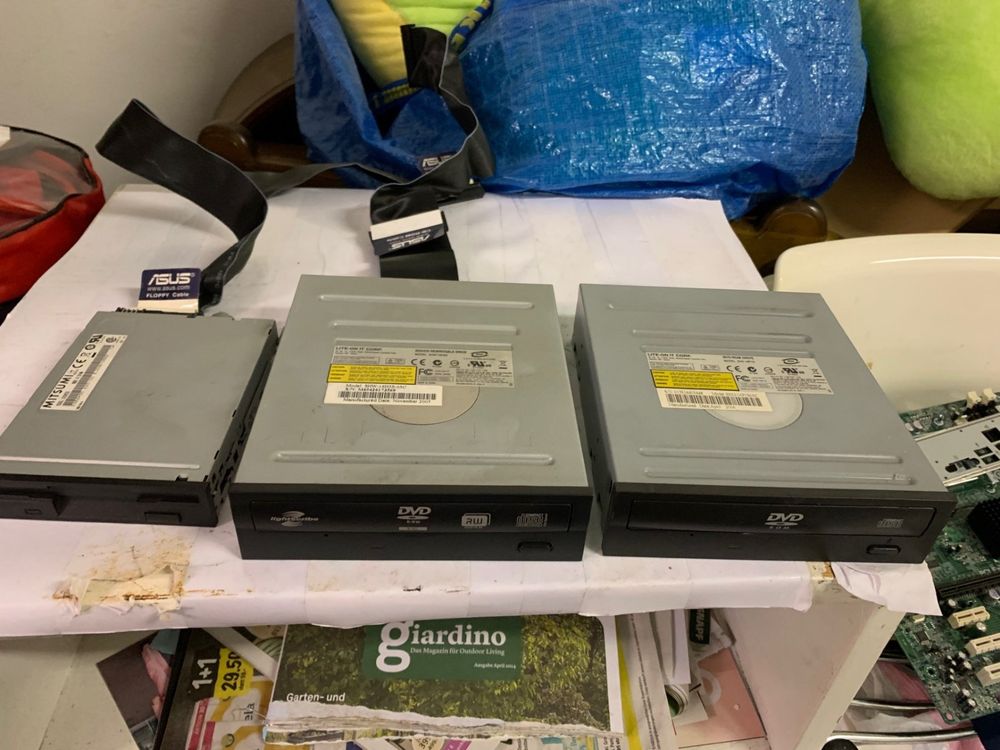 2 DVD ROM Drive & Vintage 3.5” inch 1.44 MB PC Floppy Disk D (Gebraucht ...