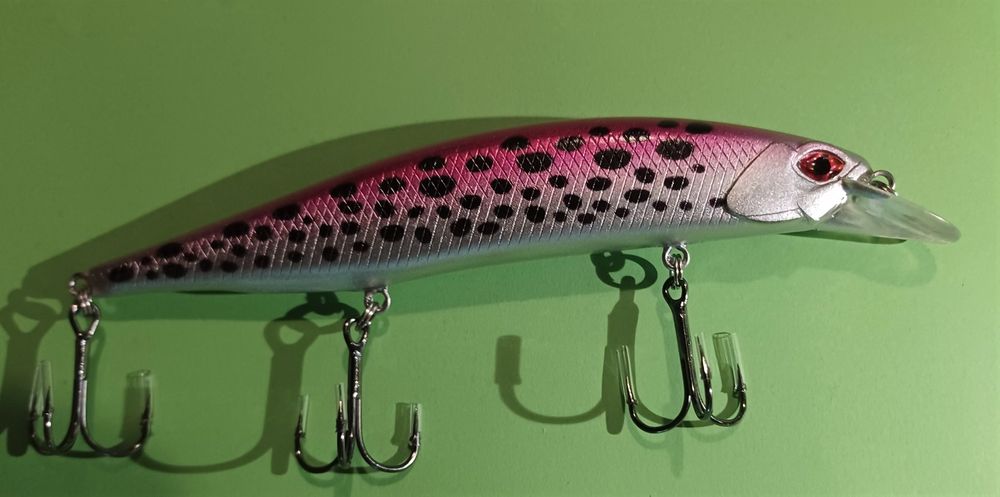 Neuer Hecht Wobbler 14 cm, 20 Gramm mit Geräuschkugeln | Kaufen auf Ricardo