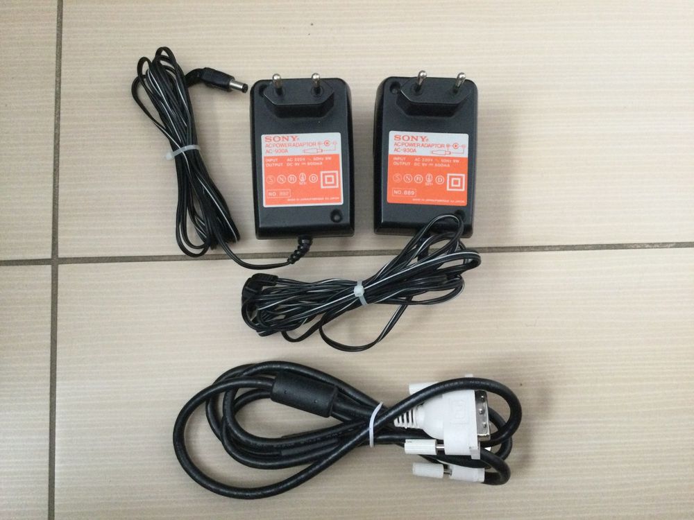 Sony AC-930A Adapter 9V 600mA + Spezial Kabel Ladegerät? (Defekt) in ...