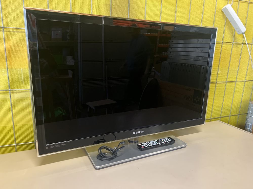 Fernseher 40 Zoll SAMSUNG UE40C6000 (UE40C6000RWXZG) (Gebraucht) in ...