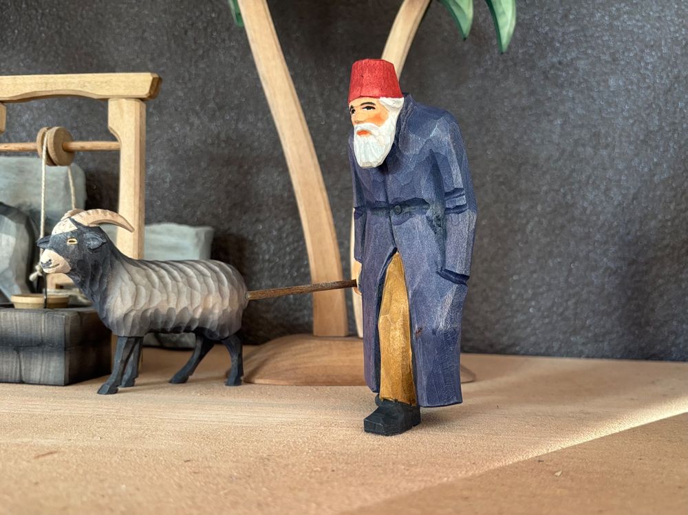 Huggler Krippenfigur Hirt (Gebraucht) in Reinach BL für CHF 160 – mit ...