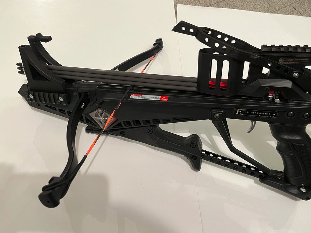 Armbrust EK Cobra R9 mit 15-Zoll-Pfeil-Magazin analog Adder (Neu ...