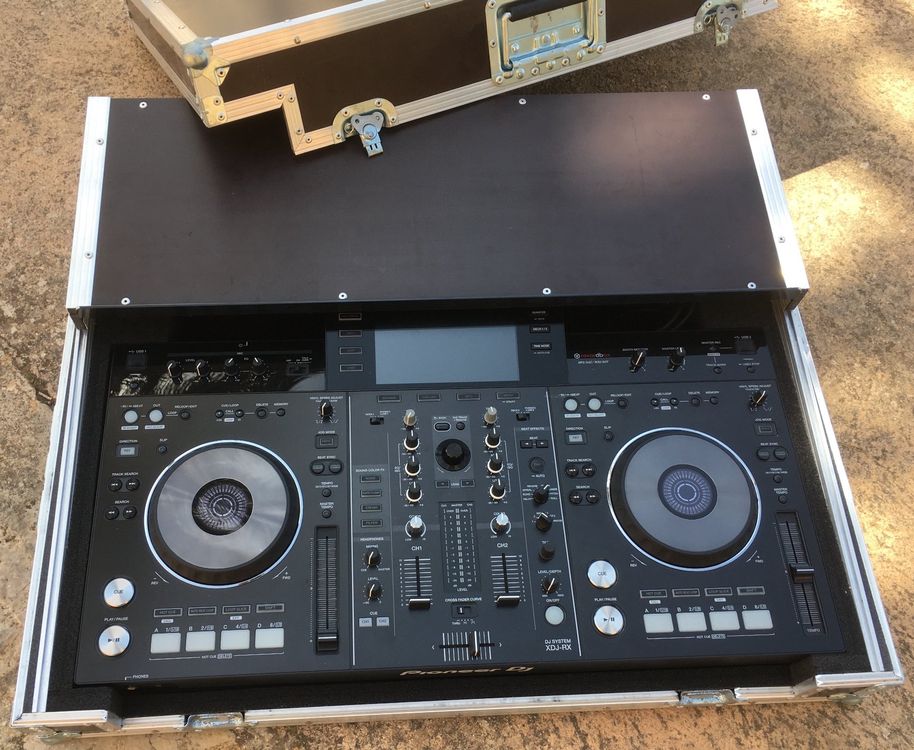 PIONEER XDJ-R1 DJ Console inkl. Flightcase | Kaufen auf Ricardo