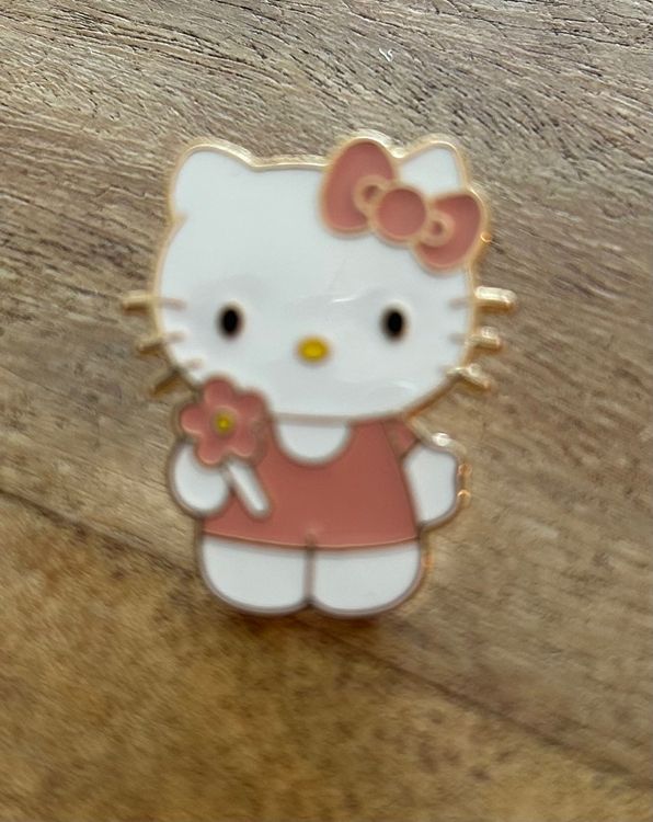 Pin Katze / Hello Kitty | Kaufen auf Ricardo