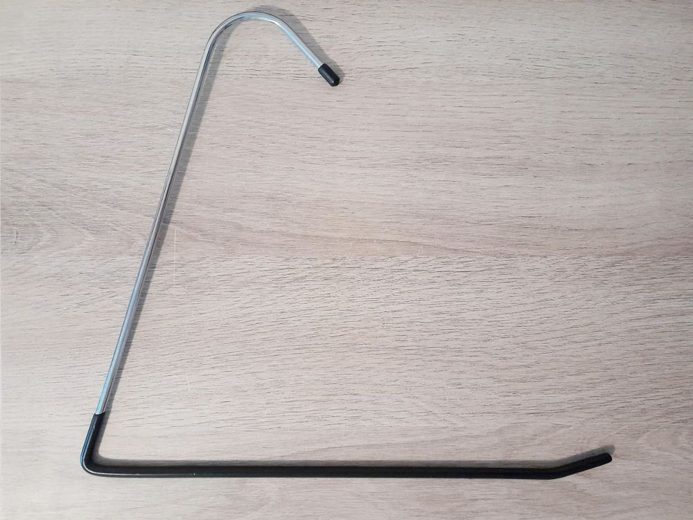 Set von 12 Kleiderbügeln aus Edelstahl und PVC (Gebraucht) in Zuoz für ...