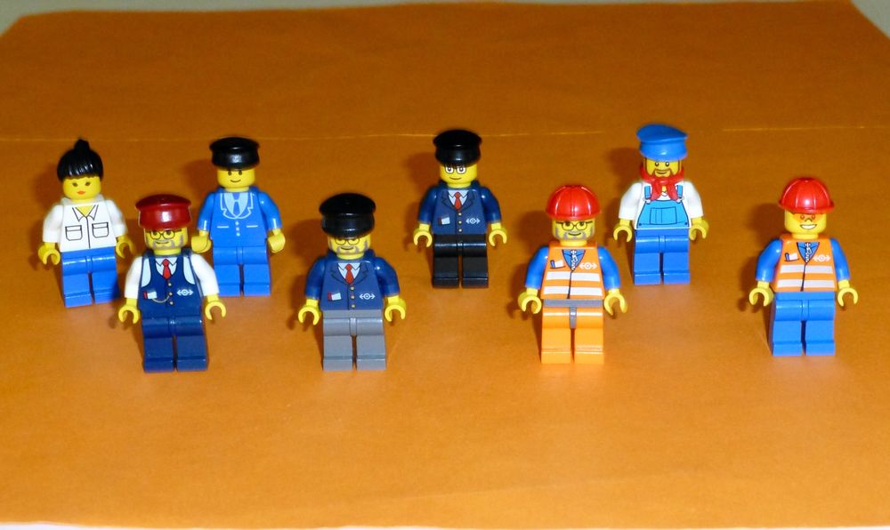 Lego Eisenbahn/ 8 Train Minifiguren (Gebraucht) in Langnau am Albis für ...