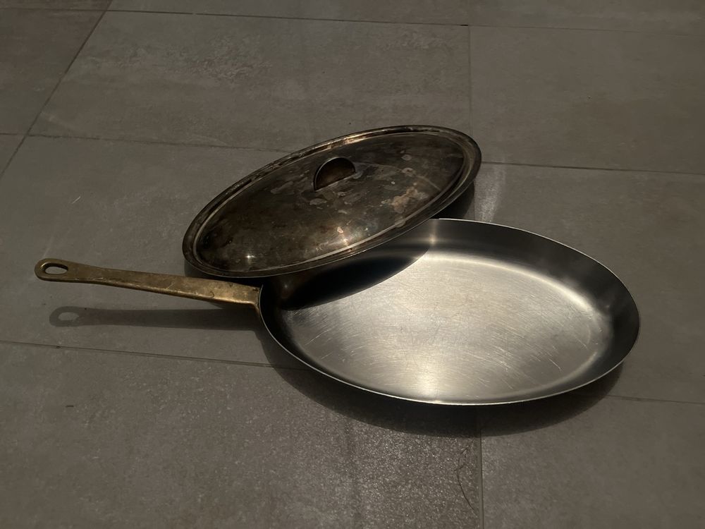 Poêle à flamber avec couvercle (D'occasion) à Seiry pour CHF 20 – avec ...