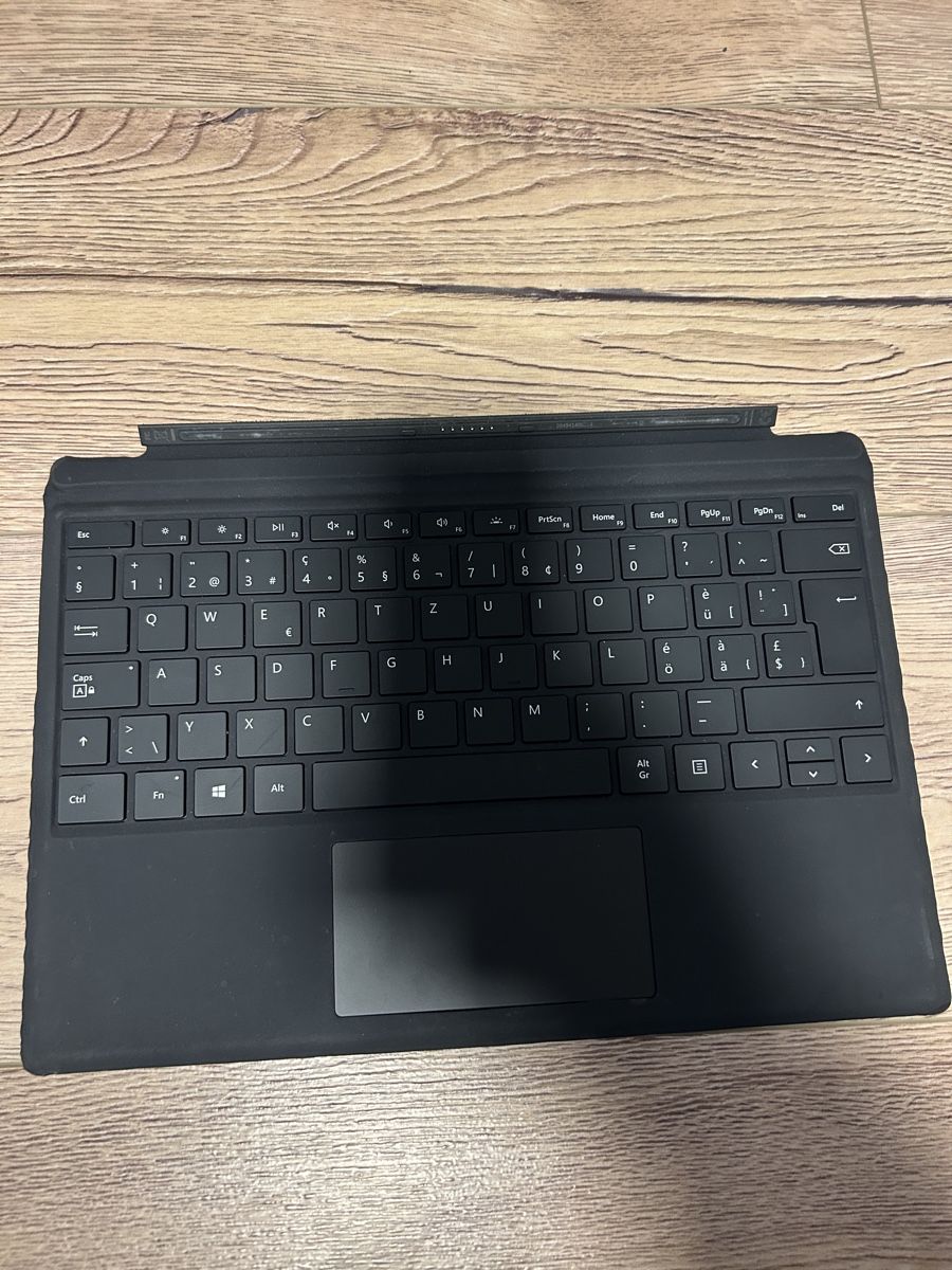 Microsoft Surface Pro Type Cover Schwarz - Top Zustand! (Gebraucht) in ...