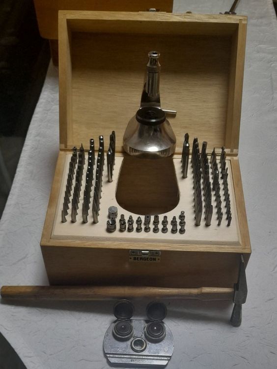 Potence d'horlogerie bergeon (Gebraucht) in Sierre für CHF 230 – mit ...