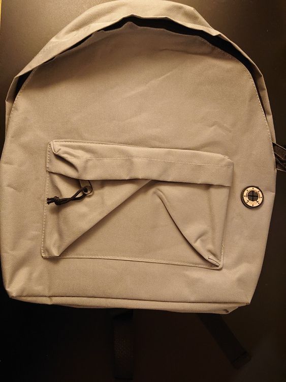 NEU - Rucksack - Backpack - 2 Fächer - Grau (Neu und originalverpackt ...