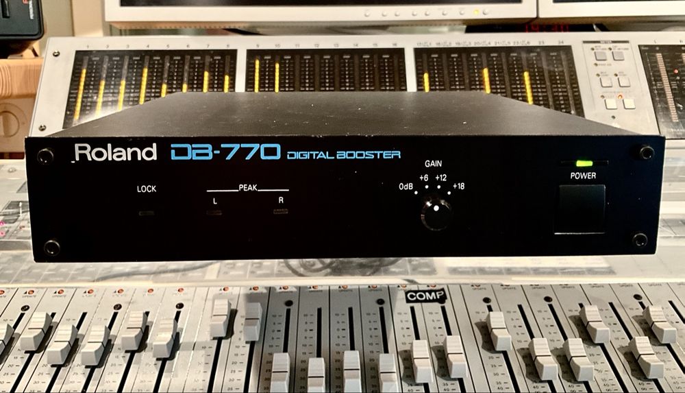 Roland DB-770 Digital Booster, halbe Rackeinheit 9,5“ (Gebraucht) in ...