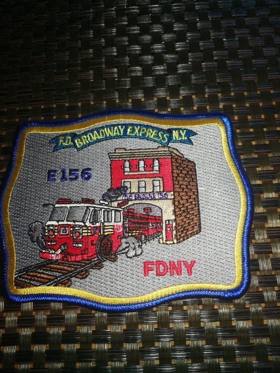 FDNY FIREFIGHTER PATCH - BROADWAY EXP.. (Neu (gemäss Beschreibung)) in ...