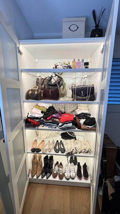 IKEA PAX Kleiderschrank mit LED-Beleuchtung (Neu (gemäss Beschreibung ...