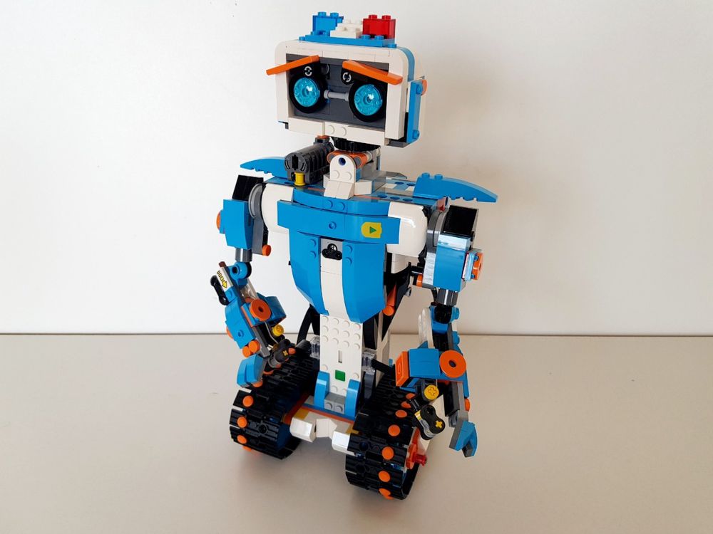 Lego Boost 17101 - Programmierbares Robot Toolbox Set (Gebraucht) in ...