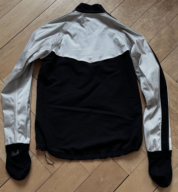 Satisfy Running Varsity Sample Jacket 2 - S Nike ON (Gebraucht) in ...