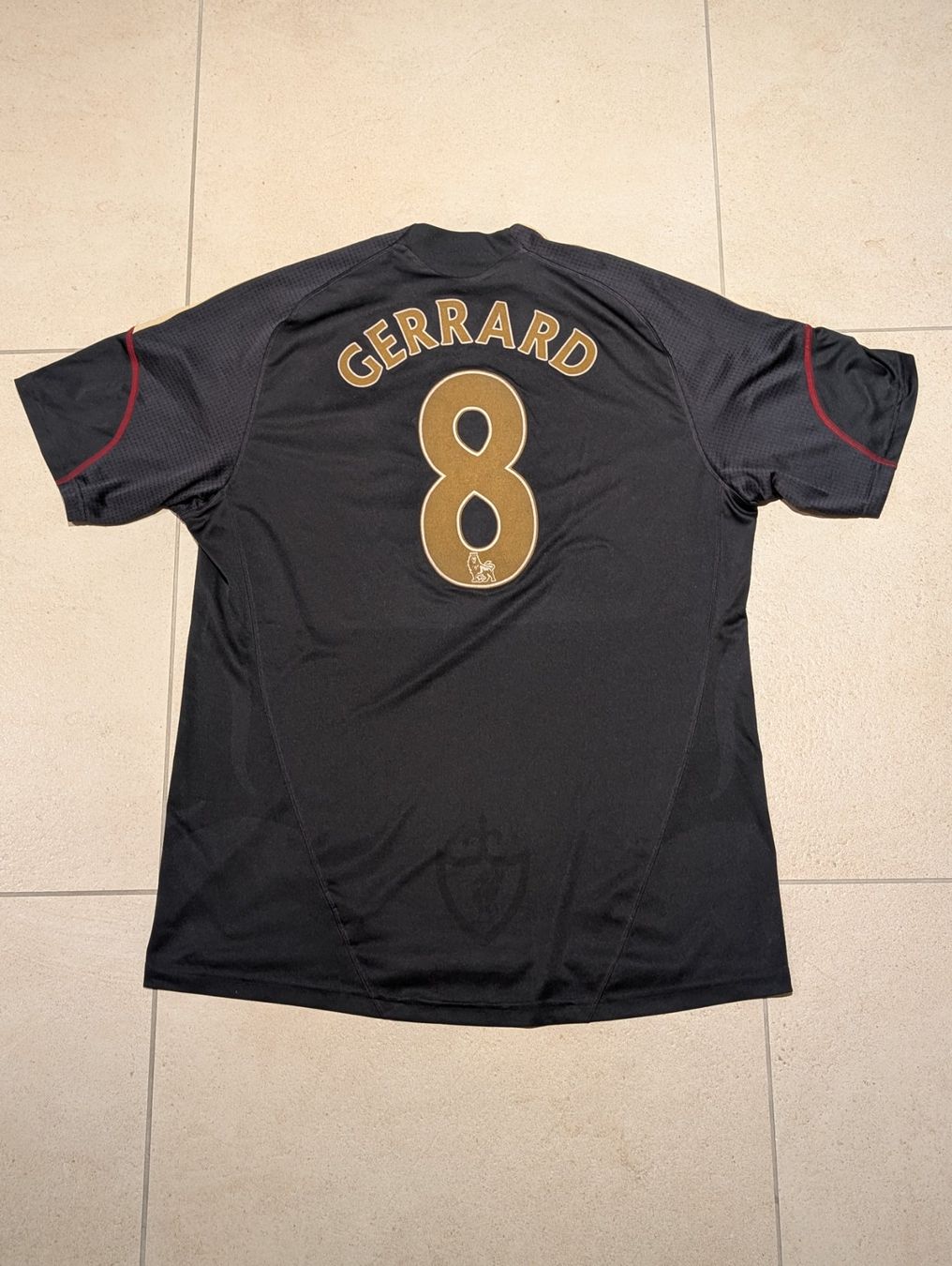 Trikot Liverpool FC Nr. 8 Gerrad (Gr. XXL) (Gebraucht) in Burgdorf für ...
