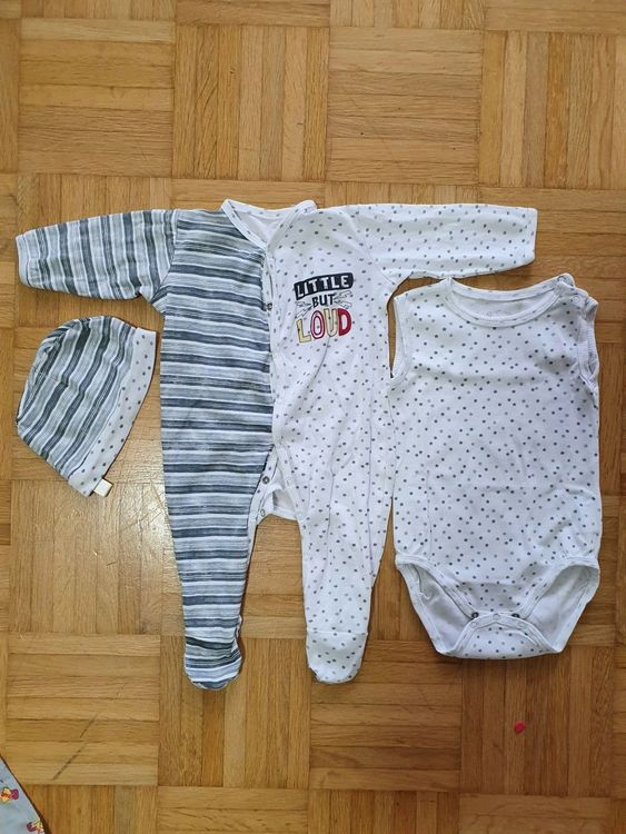 Kleiderset Baby Gr 68 (Gebraucht) in Horw für CHF 2 – mit Lieferung auf ...