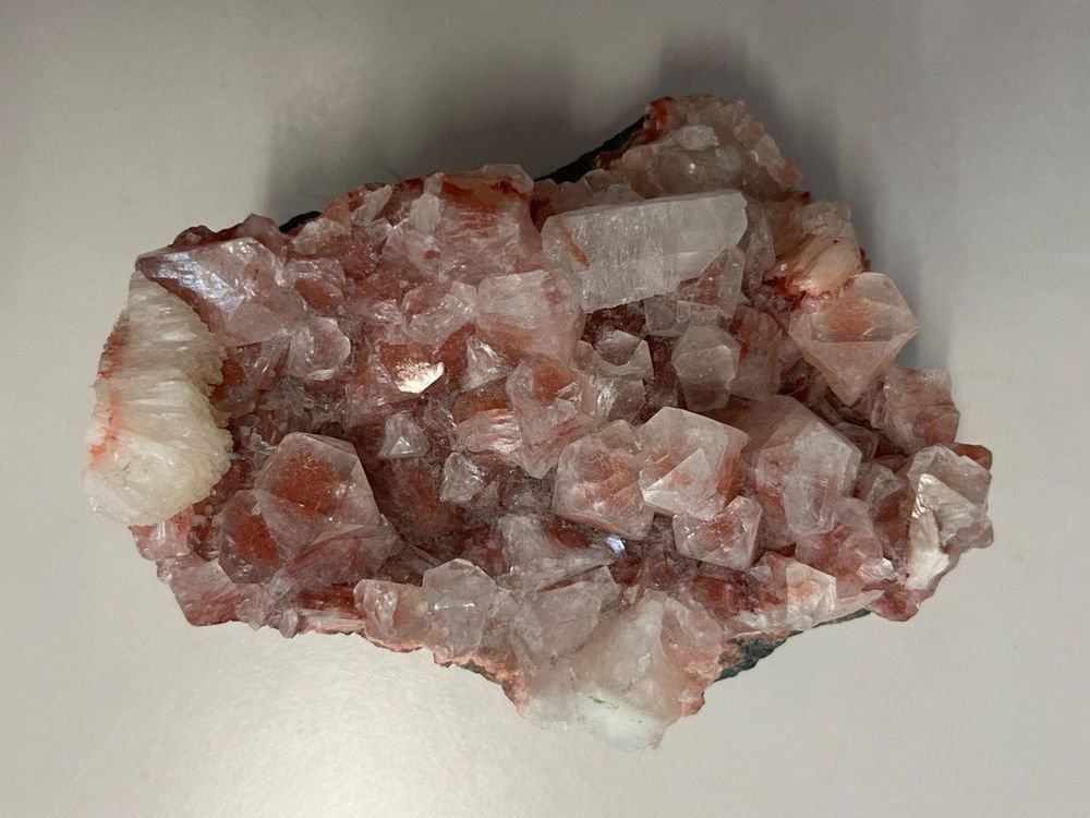 Wunderschöne Aragonit Stufe Mineralien Deko (Gebraucht) in Stetten AG für CHF 50 – nur Abholung ...