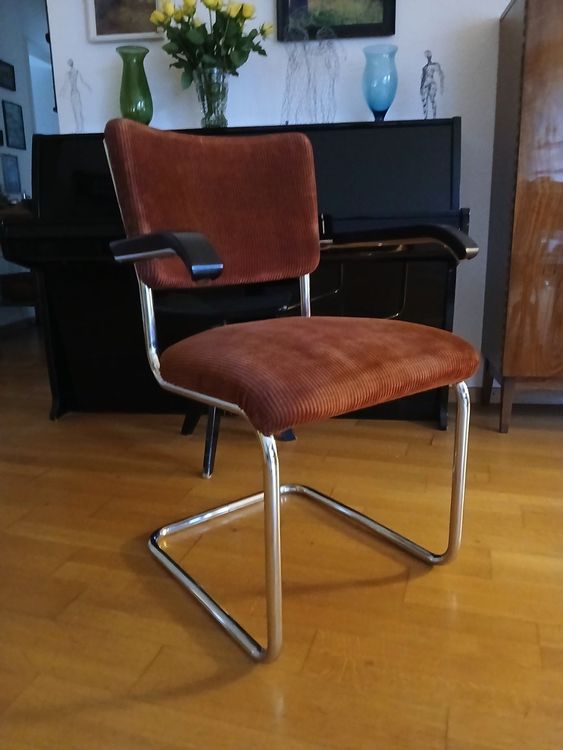 Freischwinger mit Original Manchester Stoff (Gebraucht) in Zumikon für ...
