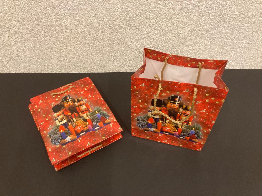 Geschenktaschen Weihnachten, 10 Stück, je ca.23 x 19 x 11 cm (Neu und ...