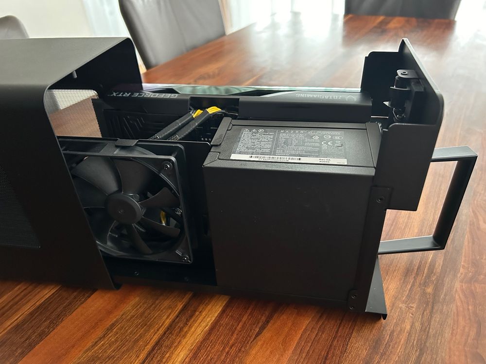 Razer Core X thunderbolt egpu (Gebraucht) in für CHF 200 – mit ...