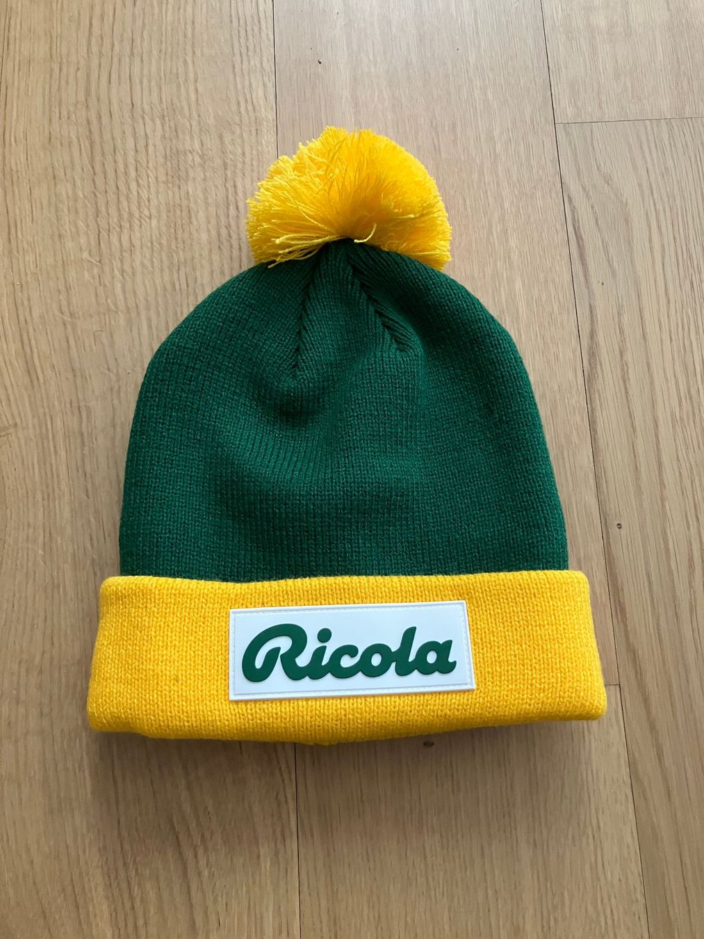 Ricola Wintermuetze mit Bommel, nie getragen, Top Zustand! (Neu und ...