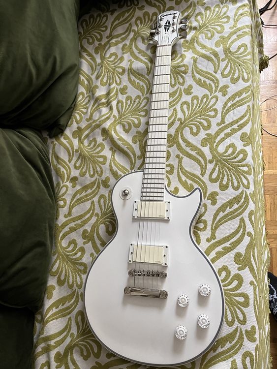 Epiphone custom Matt Heafy Snofall 6 strings (Neu (gemäss Beschreibung ...