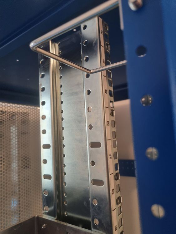 Server EDV Rack 19" 90cm tief | Kaufen auf Ricardo