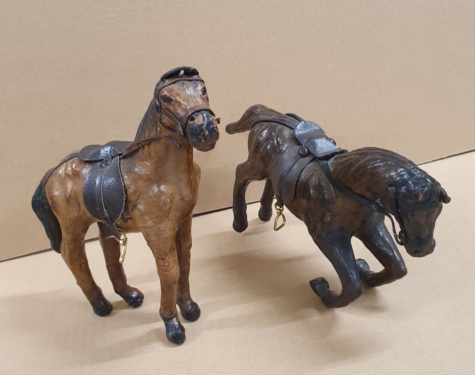 2 x Pferd aus Leder Deko (Gebraucht) in Zürich für CHF 10 – mit ...