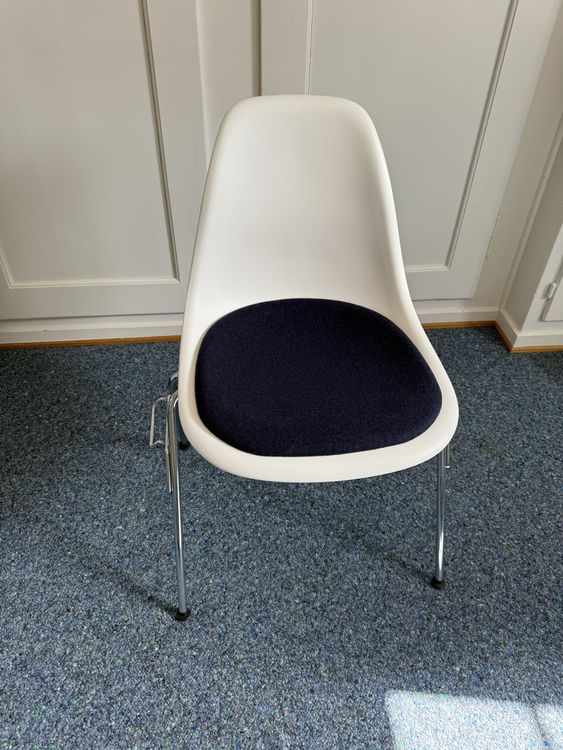 Vitra Eames Plastic Chair Weiss DSS (Neu (gemäss Beschreibung)) in ...