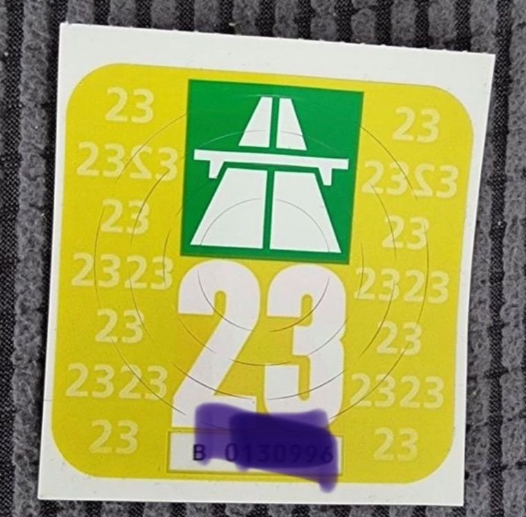 Autobahnvignette 2023 (Neu und originalverpackt) in Lupfig für CHF 35 – mit Lieferung auf ...