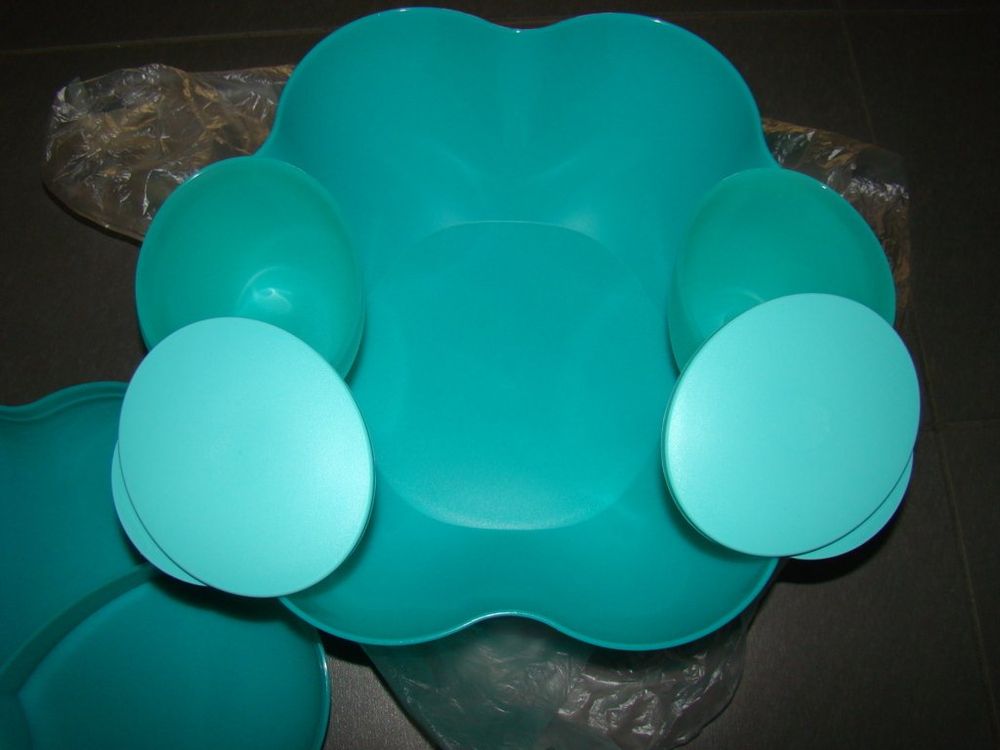 Tupperware, chips & dips (Neu und originalverpackt) in Lussery-Villars ...