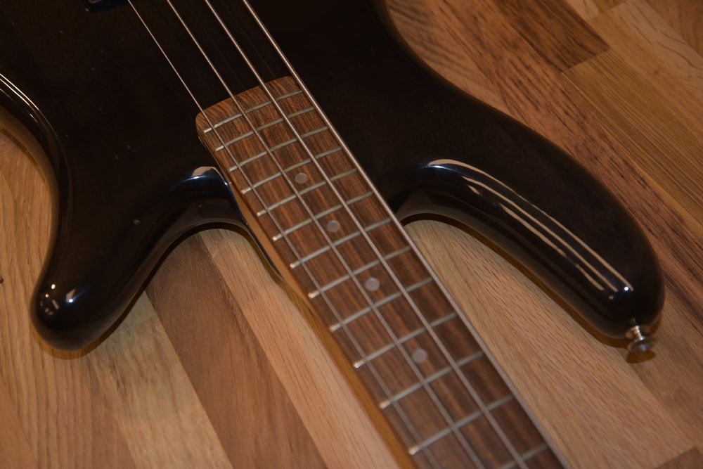 Spector NS-2000 B Bass Top Zustand, EMG Pickup (Gebraucht) in Basel für ...