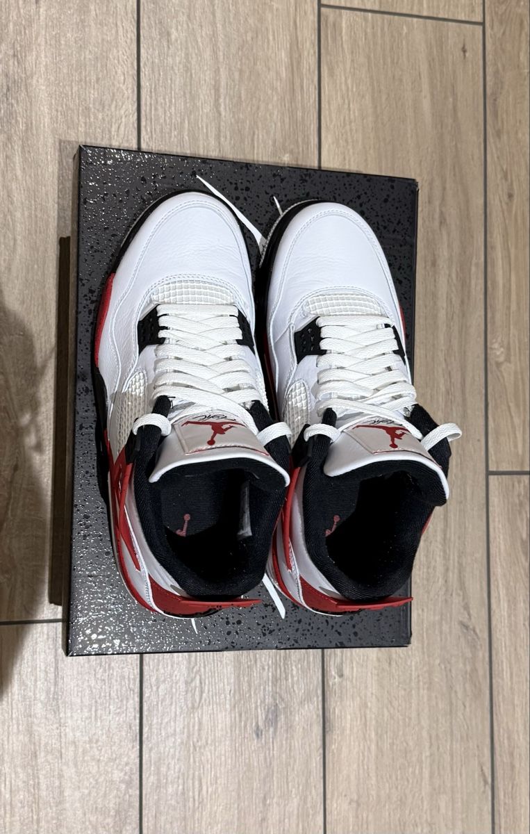 Jordan 4 red cement 43 (D'occasion) à Savièse pour CHF 139 – avec ...