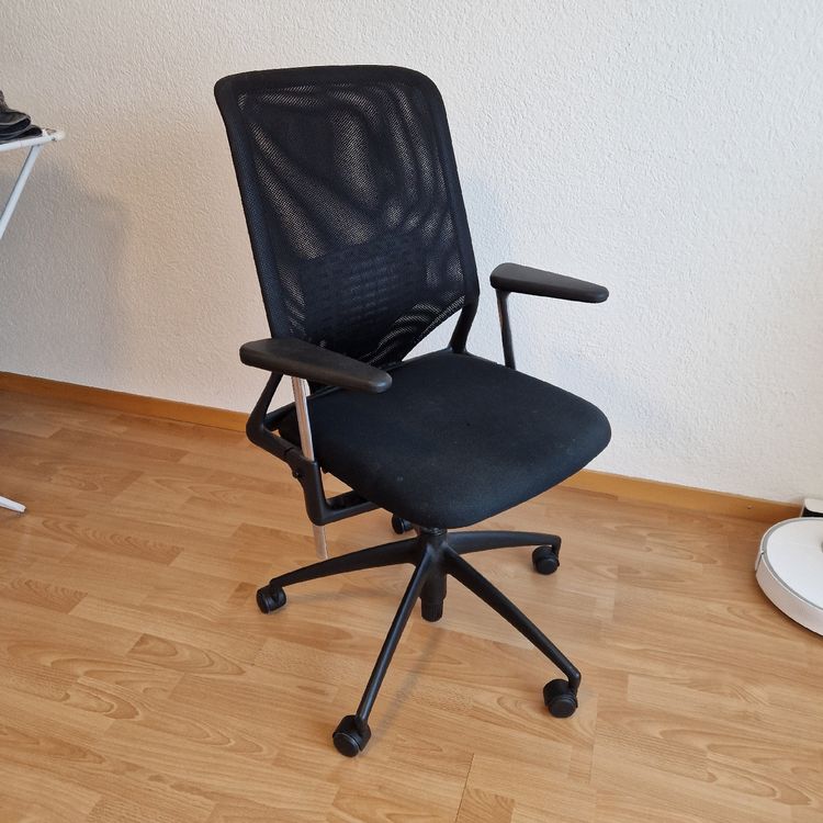 Bürostuhl Vitra Meda XL (Gebraucht) in Zürich für CHF 70 – nur Abholung ...