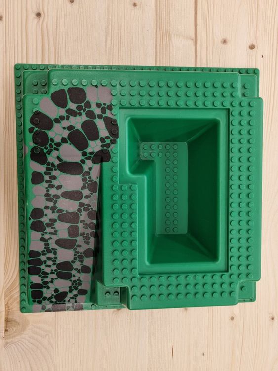 LEGO 2552px6 Basisplatte 3D mit Schwarzen Steinen und Felsen (Gebraucht ...