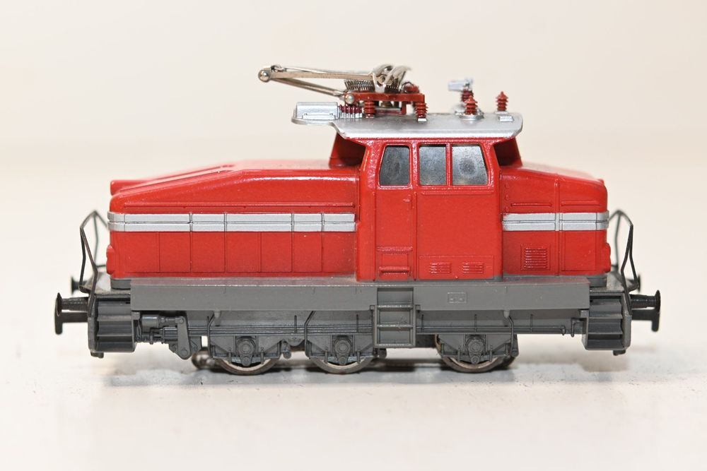 Rangierlok rot Märklin HO/AC ohne OVP , läuft (Gebraucht) in Laupen ZH ...