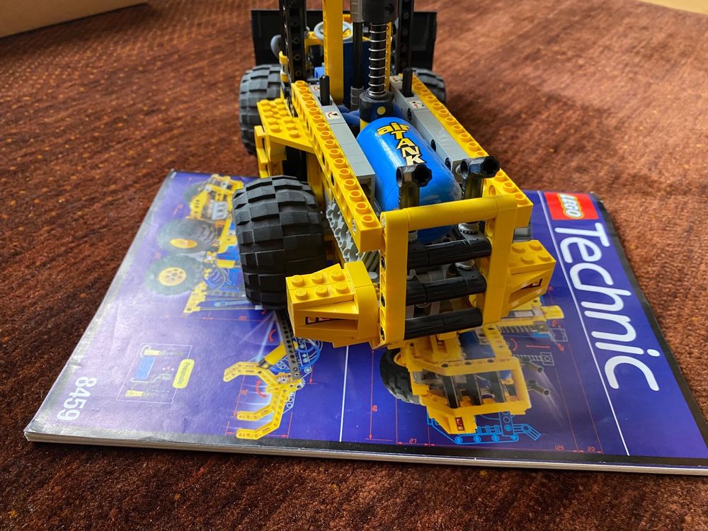 8459 LEGO Technic Pneumatic Front-End Loader (Gebraucht) in Wattwil für ...
