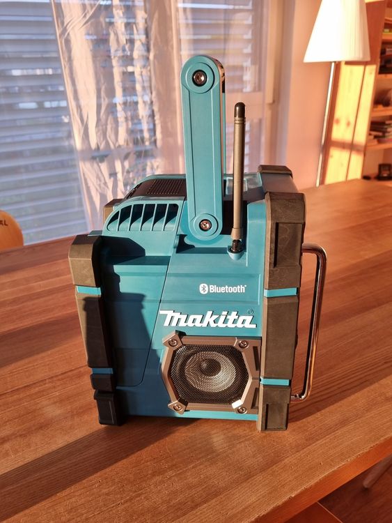 Makita DMR 301 Makita Baustellen Radio integr. Akkuladegerät (Neu und ...