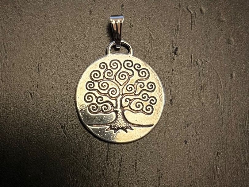 Amulett/ Anhänger Baum des Lebens (Neu (gemäss Beschreibung)) in Gams für CHF 5 – mit Lieferung ...