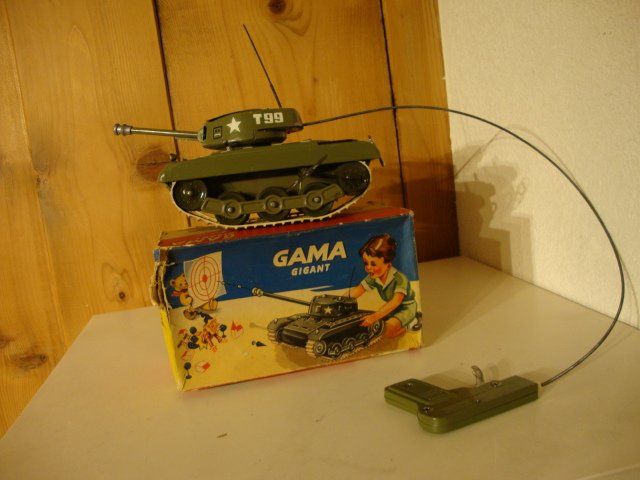 GAMA Blech Panzer mit Uhrwerksmotor+ Chäpseli Schussfunktion (Gebraucht ...
