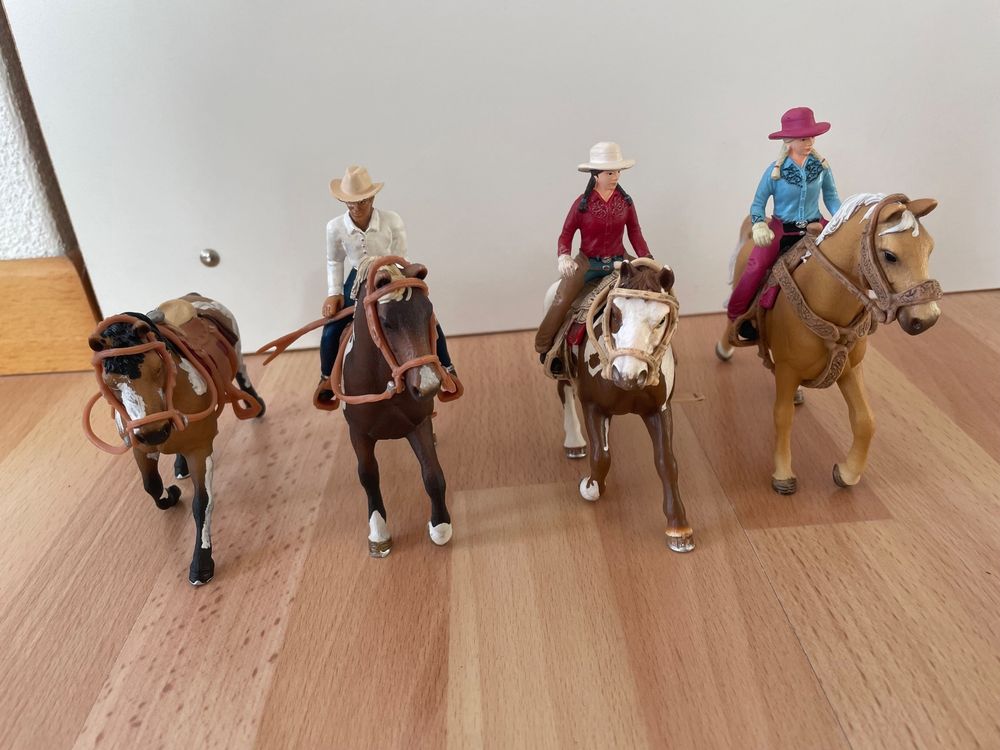 Schleich / Barrelracing Cowboy/Cowgirl Set (Gebraucht) in für CHF 35 ...