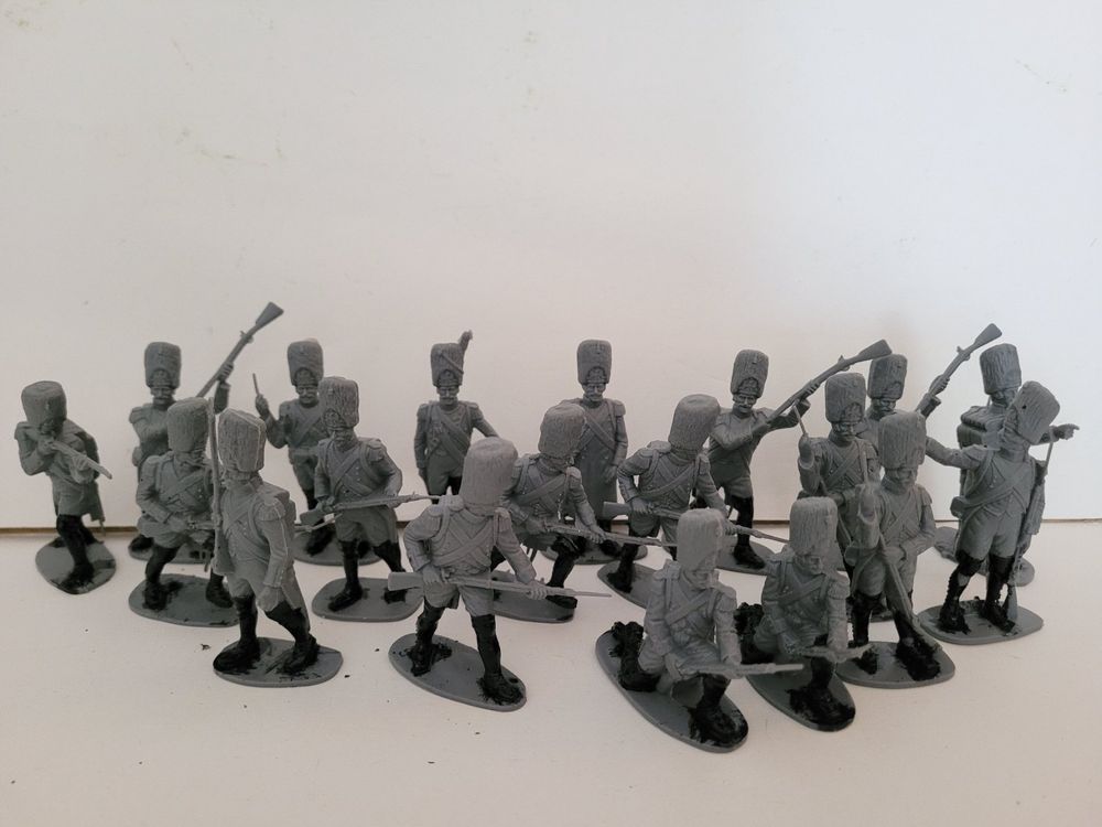 19 Soldats en plastique époque de Napoléon 5 cm (Gebraucht) in La Tour ...