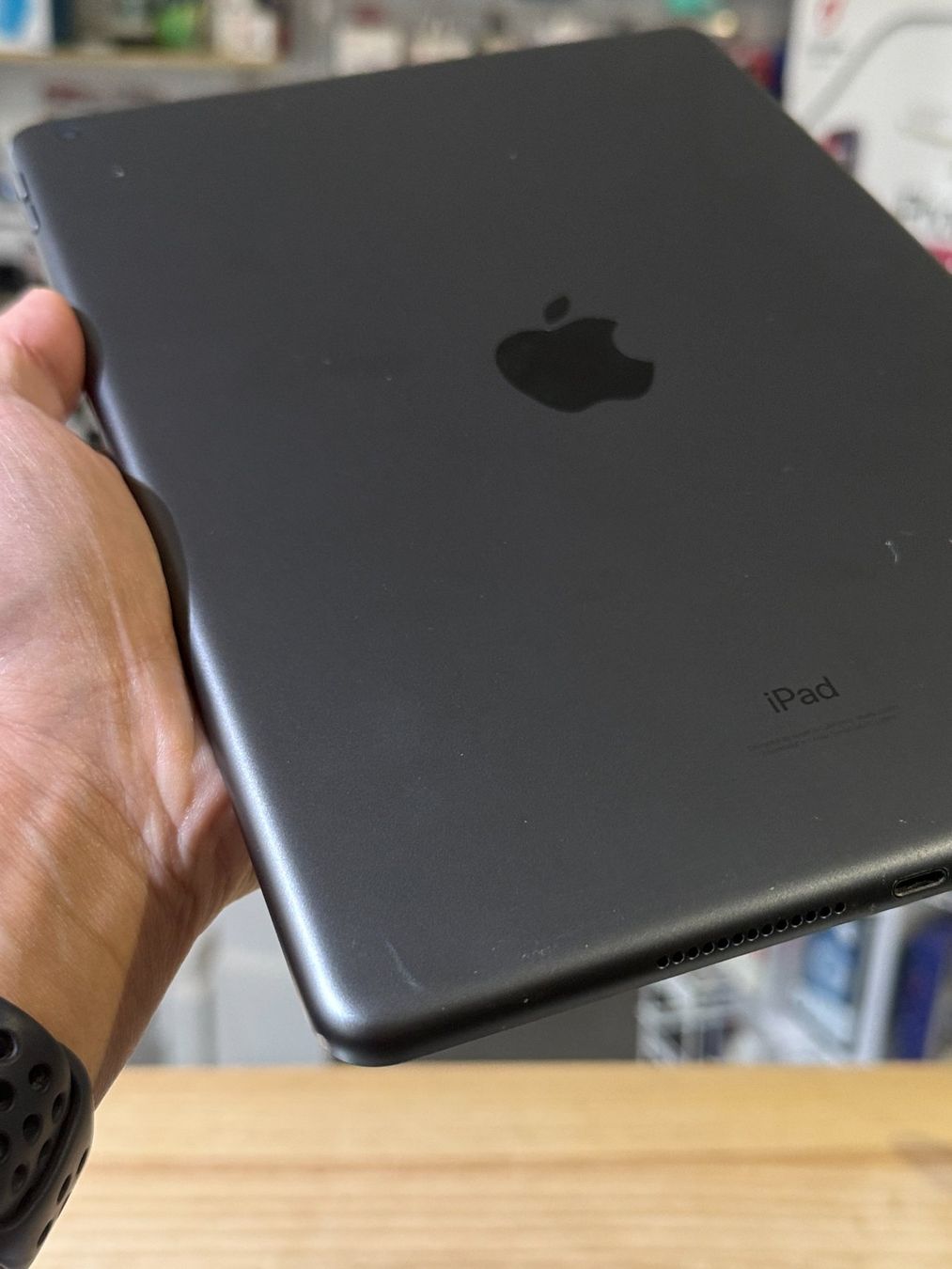 Complete iPad 8e (A2270) Chassis + Grey Battery (D'occasion) à Morges ...