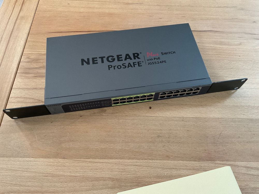 NETGEAR ProSafe JGS524PE Plus Switch with PoE | Kaufen auf Ricardo