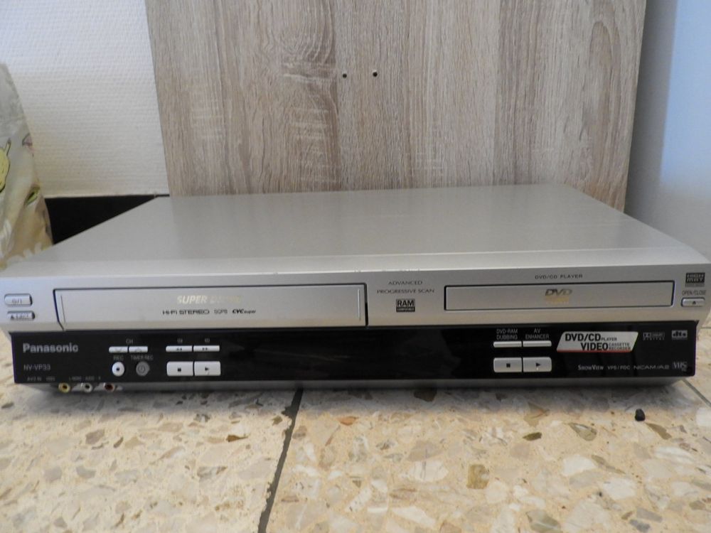Panasonic Videorecorder VHS und DVD Player | Kaufen auf Ricardo