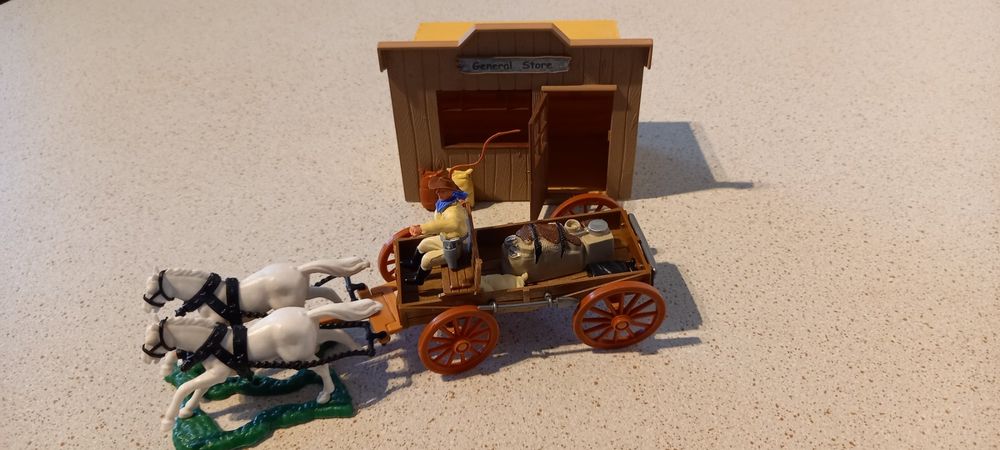 Timpo GENERAL STORE mit offenen 2spänner Planwagen (Gebraucht) in ...