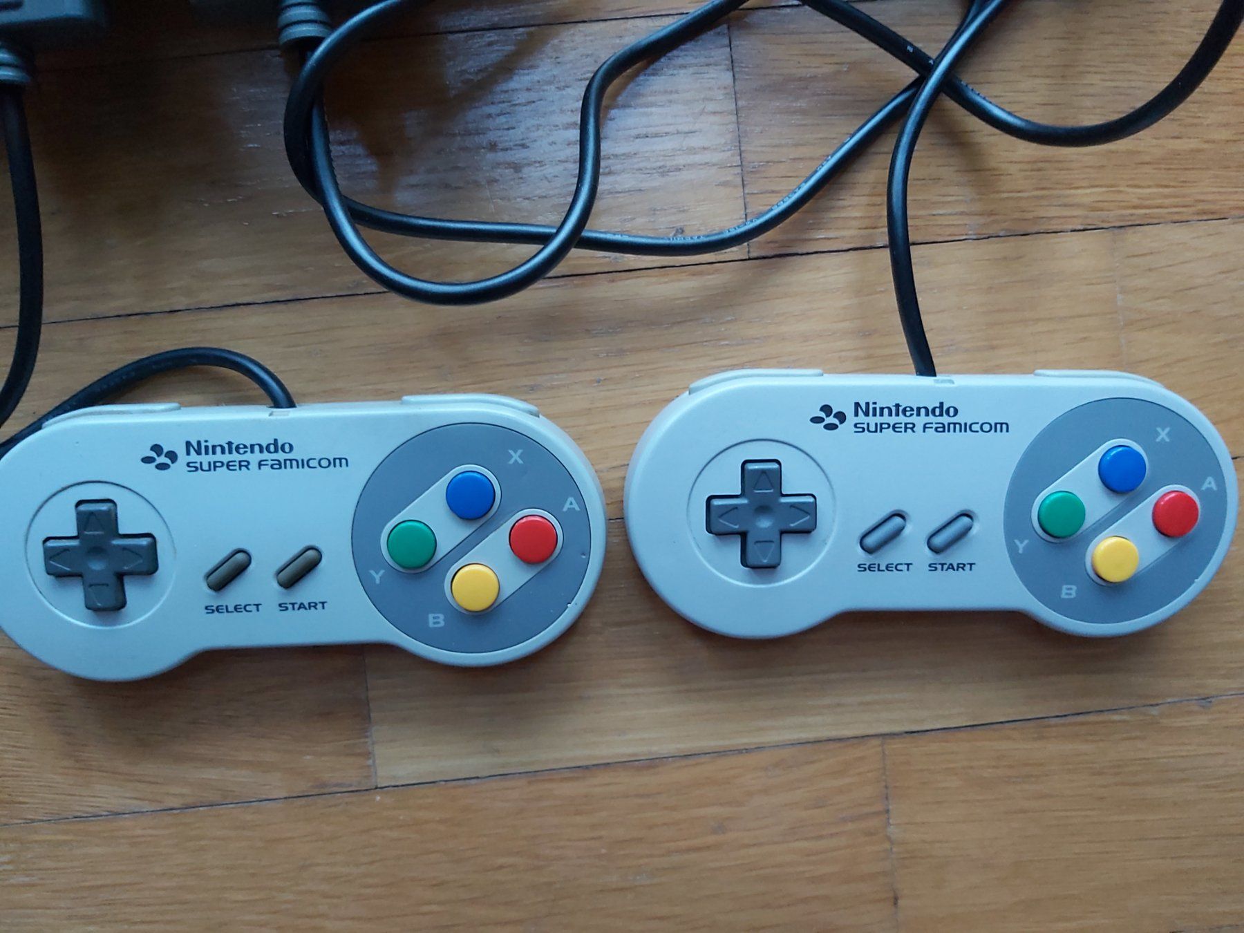 Super Nintendo + 2 controllers + cables + games (Gebraucht) in Zuoz für ...