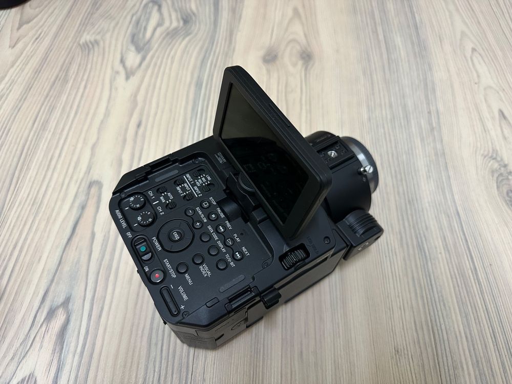 Sony FS100 inkl. Objektiv, kaum gebraucht, Originalverpackt (Gebraucht ...