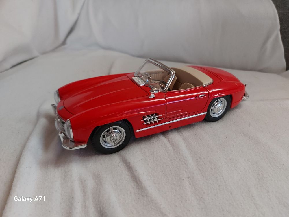 Mercedes 300 SL 1:18 Modell Burago (Gebraucht) in Rumisberg für CHF 20 ...
